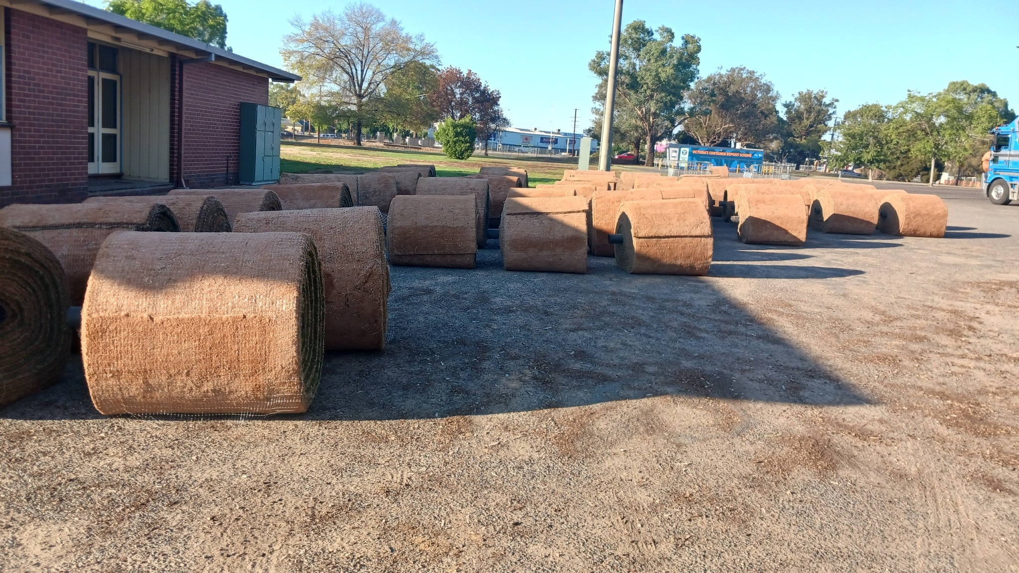 Wareena Park New Turf - 102.1 & 93.3 Edge FM Wangaratta